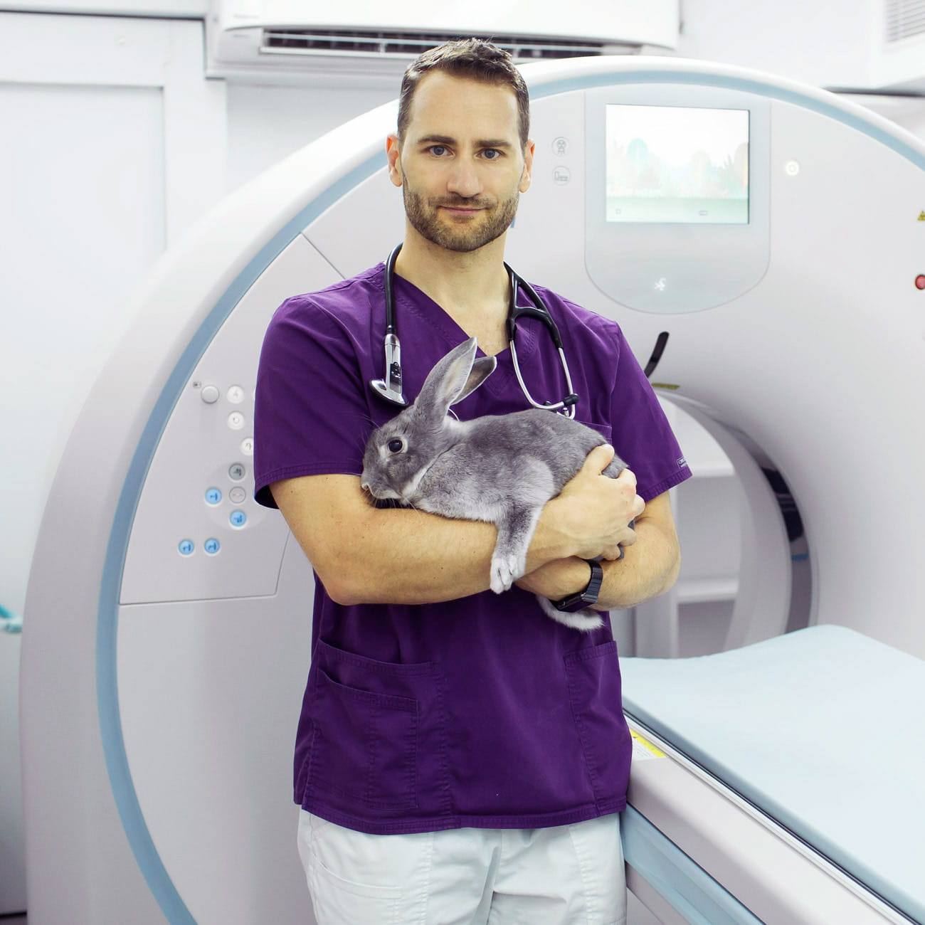 Day in the Life: Exotic Animal Vet | The Style Sheet | Pacific Place